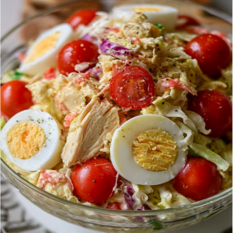 Salade de poulet, chou chinois et œufs durs — recette complète, fraîche ...